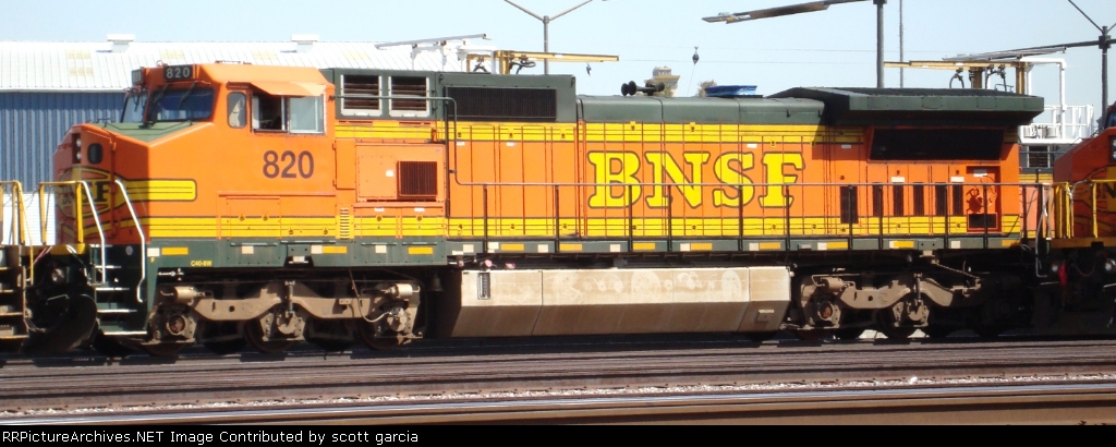 BNSF 820